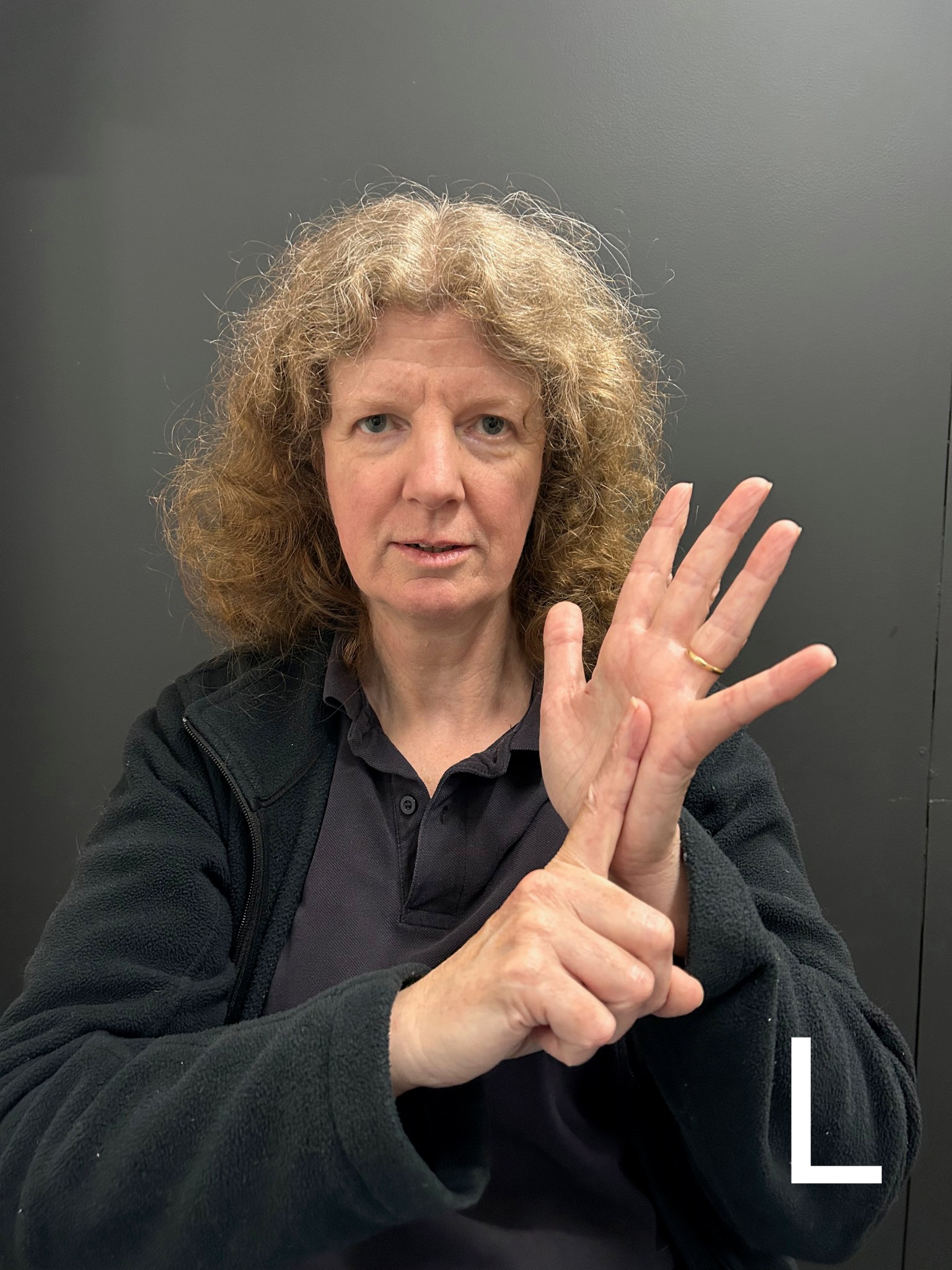 Auslan alphabet and deafblind fingerspelling | Deafblind Victoria