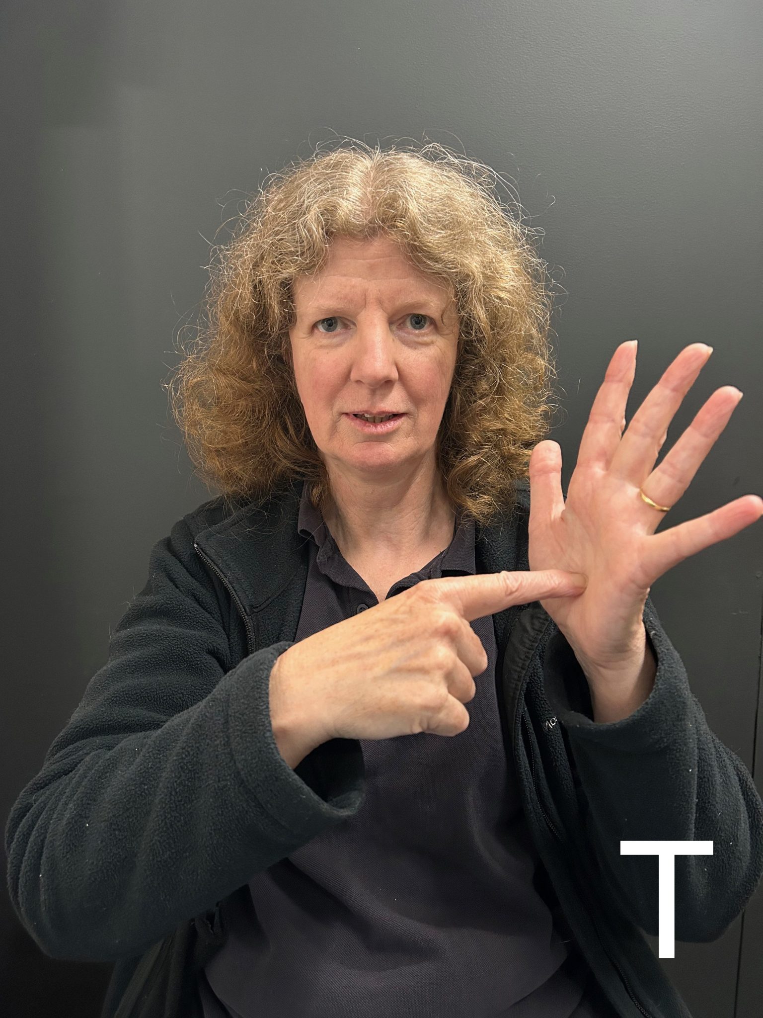 Auslan alphabet and deafblind fingerspelling | Deafblind Victoria